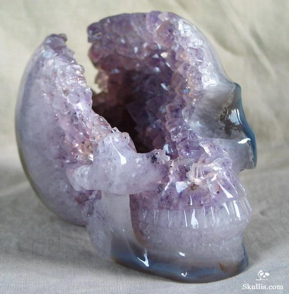 GEODE, Hollow 5.2" Amethsyt & Agate Carved Crystal Skull - Skullis ...