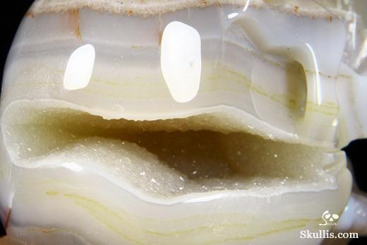 Geode 2.4" Grey & White Agate Carved Crystal Skull with Spine - Skullis ...